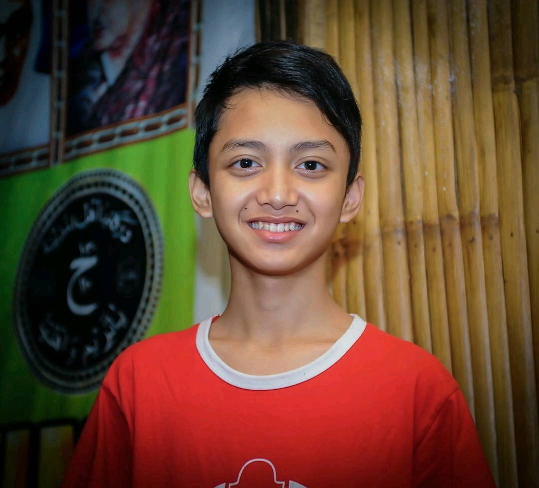 Biodata dan Profil Lengkap Gus Azmi Askandar Beserta Foto Terbaru