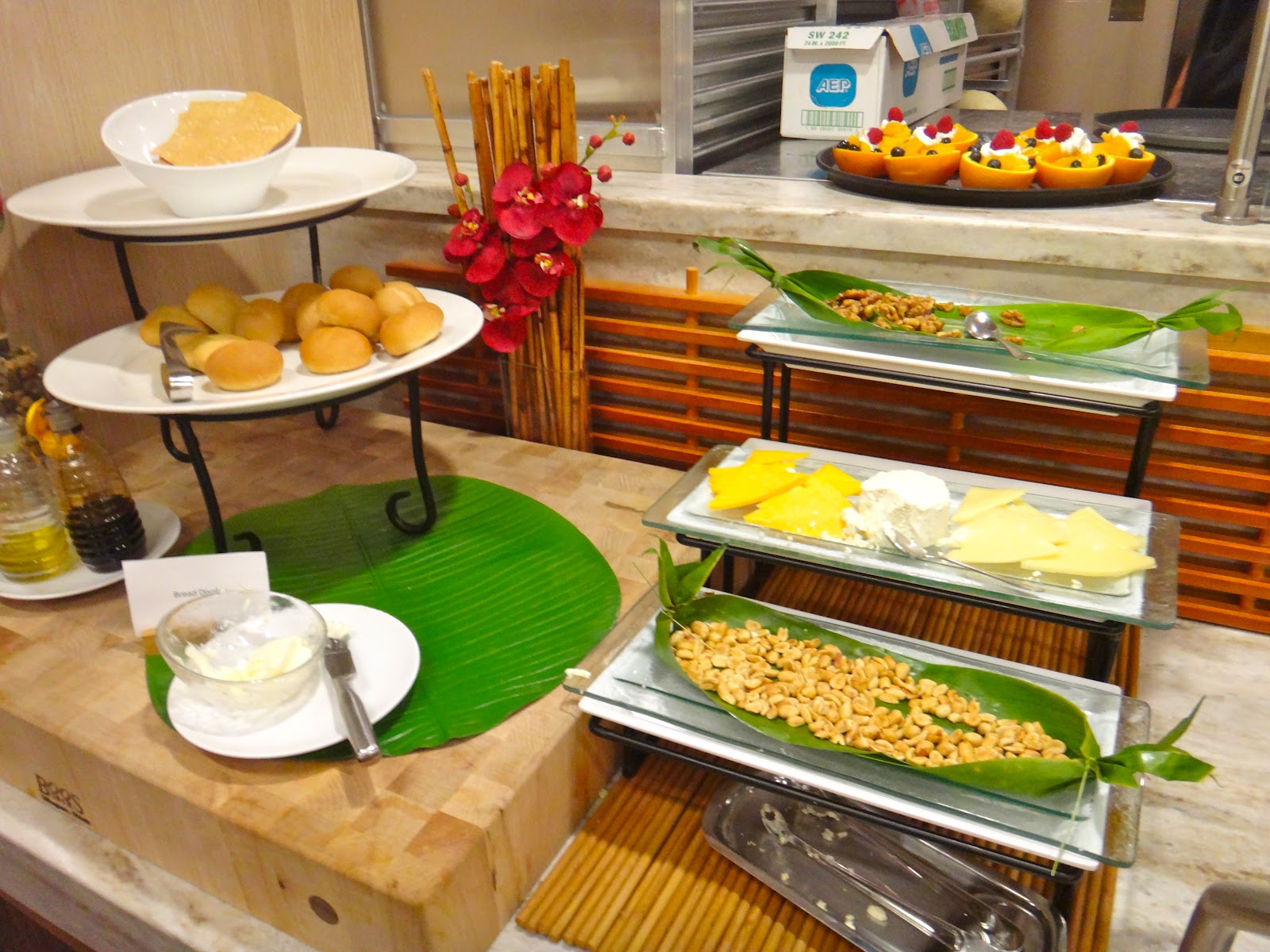 The Fashionably-Forward Foodie: Five Star International Buffet