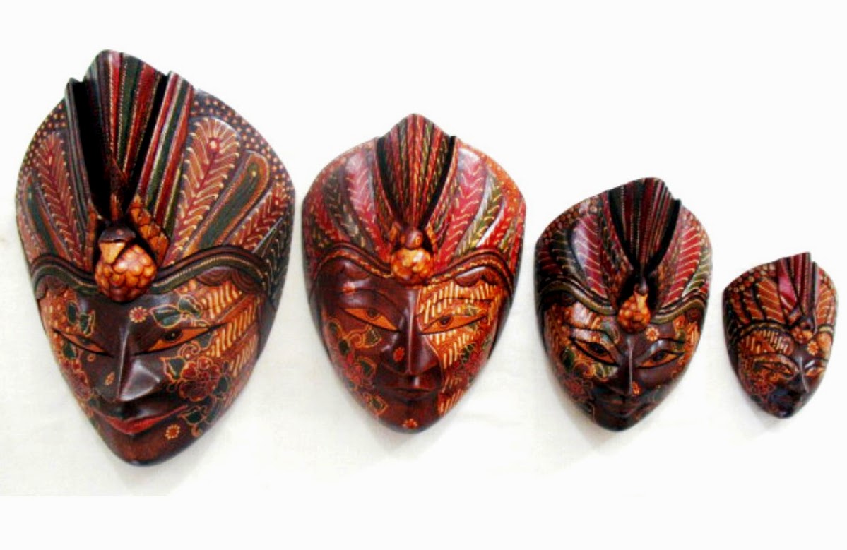 KERAJINAN KOTA CIREBON : TOPENG BATIK DUSUN BOBUNG KABUPATEN GUNUNG ...