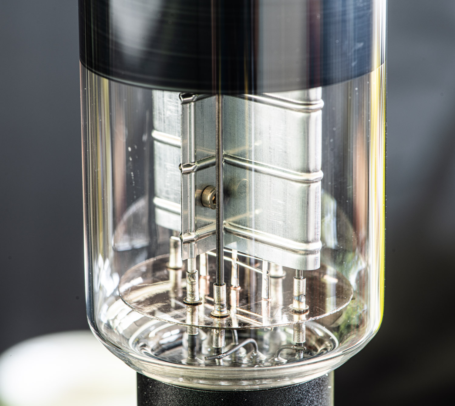 The Molybdenum Plate ELROG ER300B is coming – Ultimate High-Fidelity