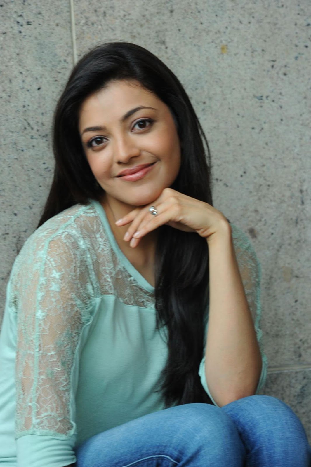 Kajal Agarwal New Cute Stills | Movieartists