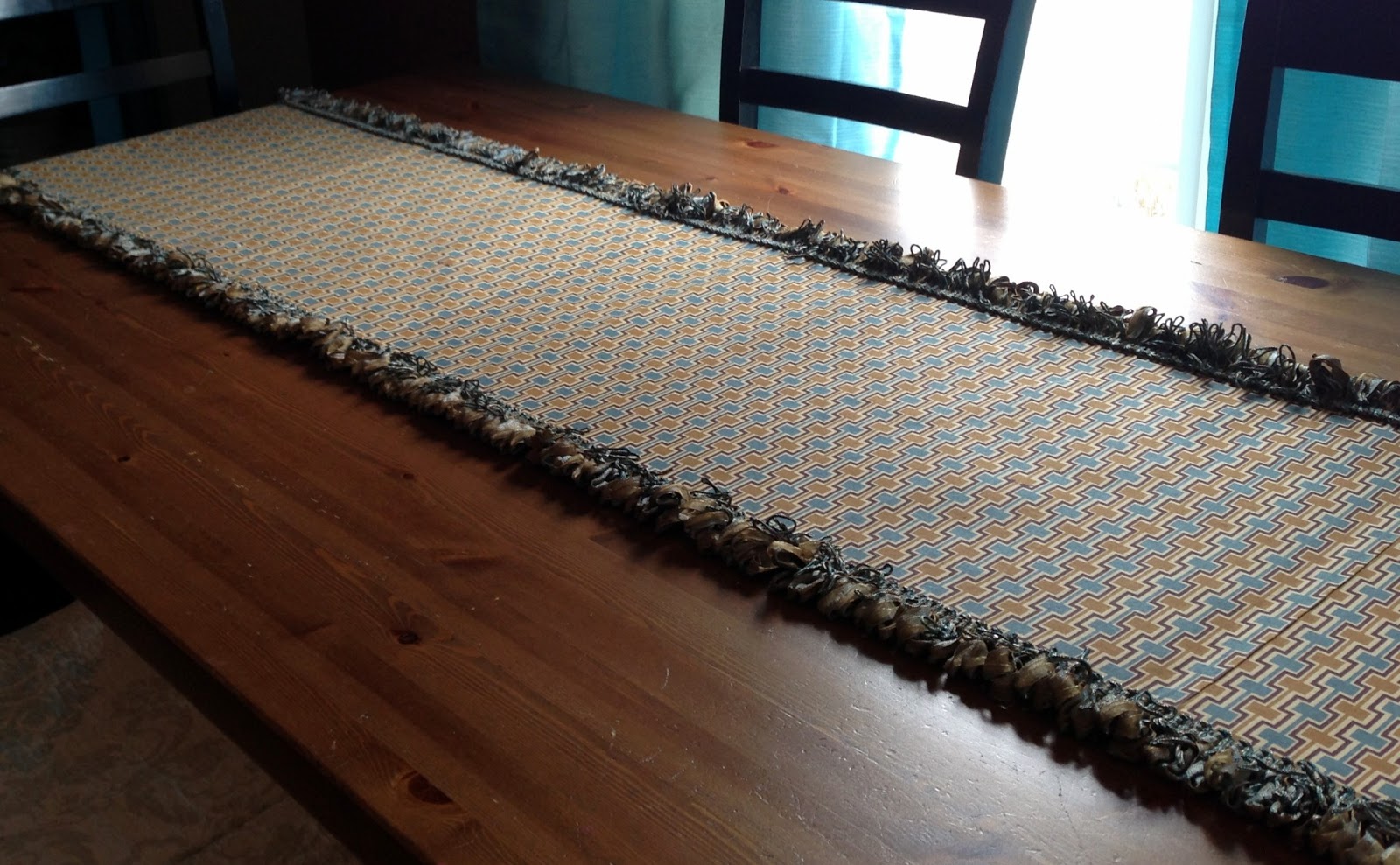 30 Minute Table Runner Makeover