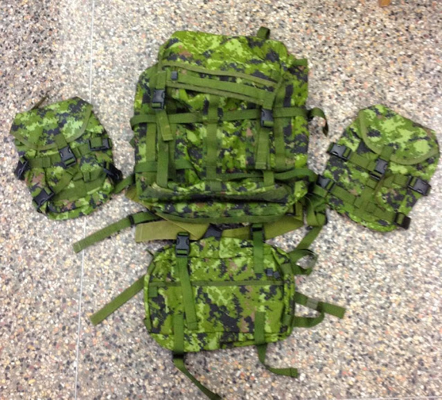 Webbingbabel: Canadian Forces Cadpat Small Pack System