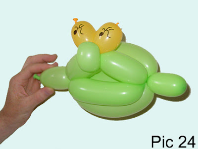 CLASSICAL: Balloon Shrek