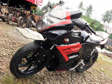 Modifikasi Honda CS 1 |SPESIFIKASI DAN MODIFIKASI MOTOR