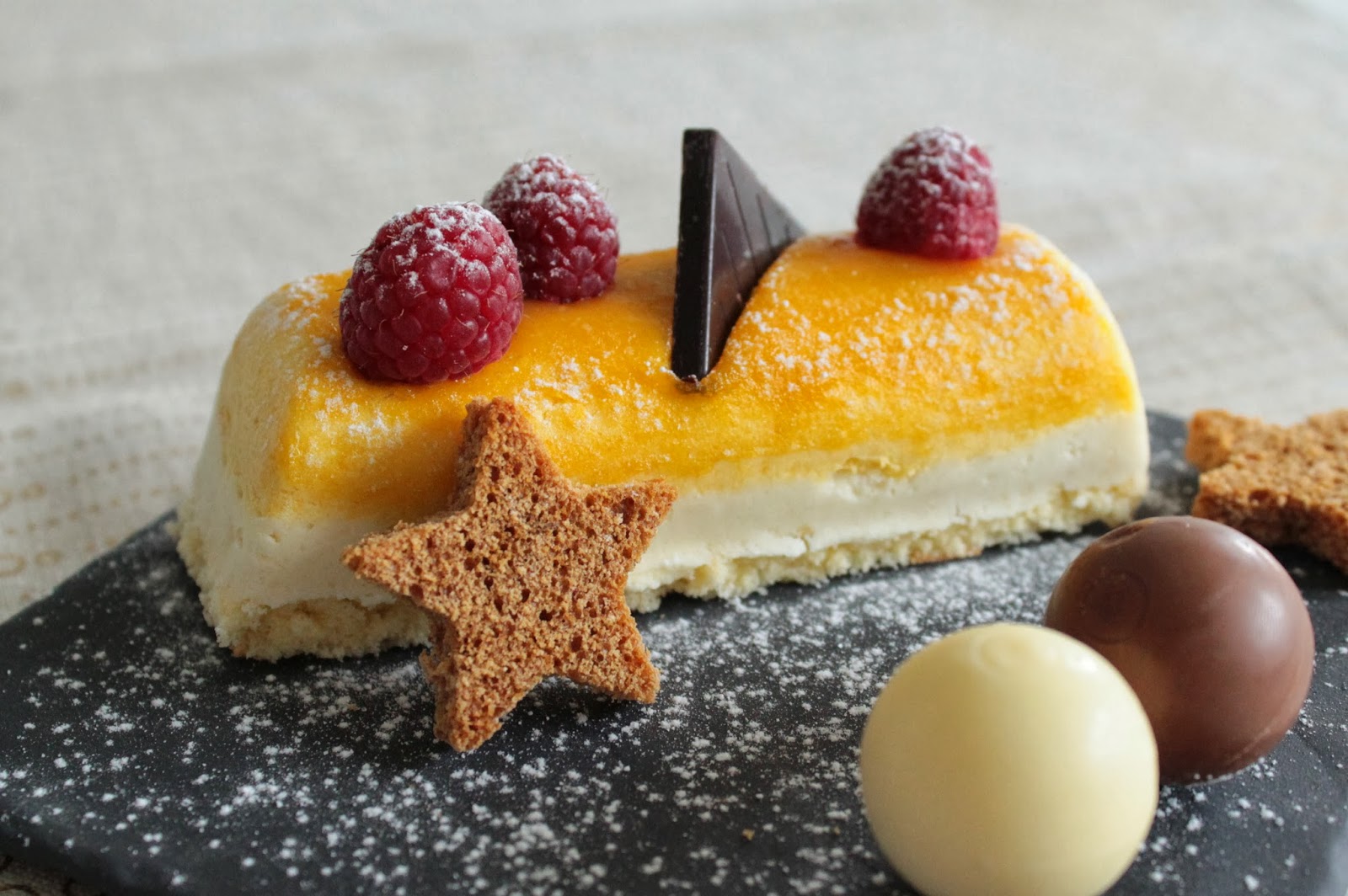 L'allée des desserts: Bûche exotique mangue-passion