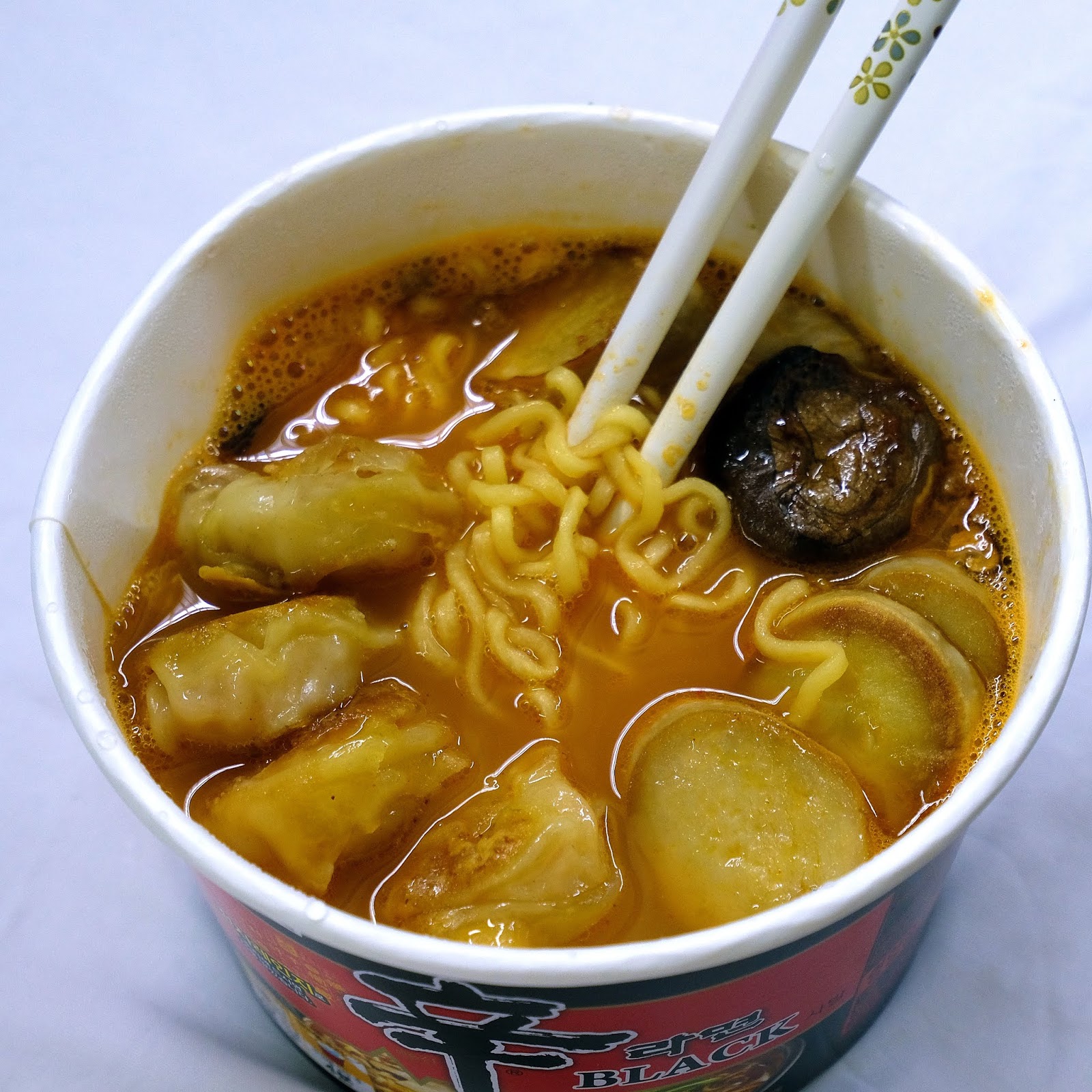 Review Shin Ramen Black