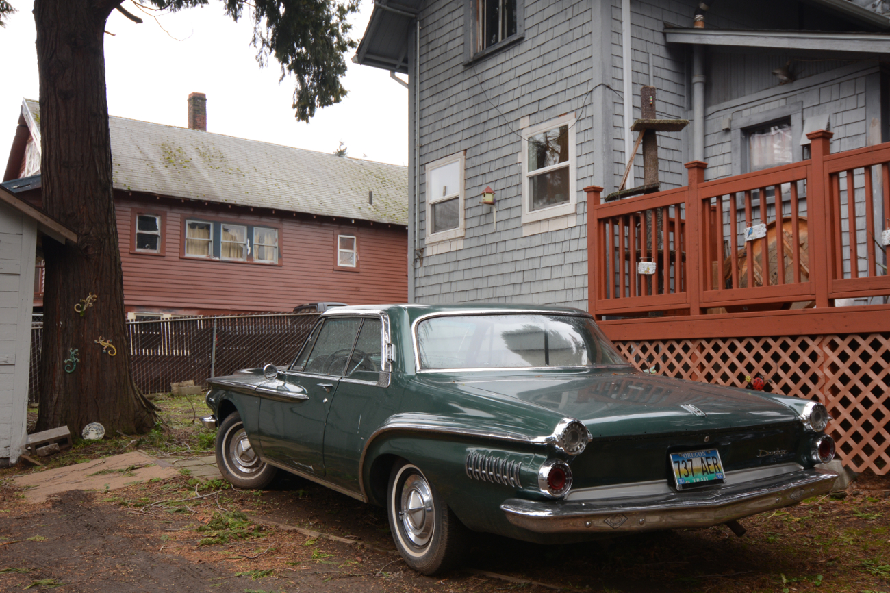 OLD PARKED CARS.: 1962 Dodge Dart 440 Hardtop.