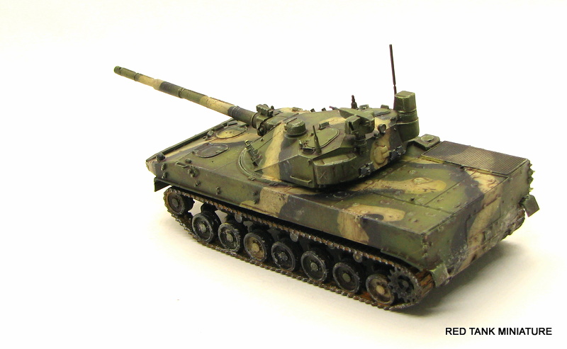 Gulumik Military Models: 2S25M SPRUT-SDM1 1/72 #2 RED TANK MINIATURE