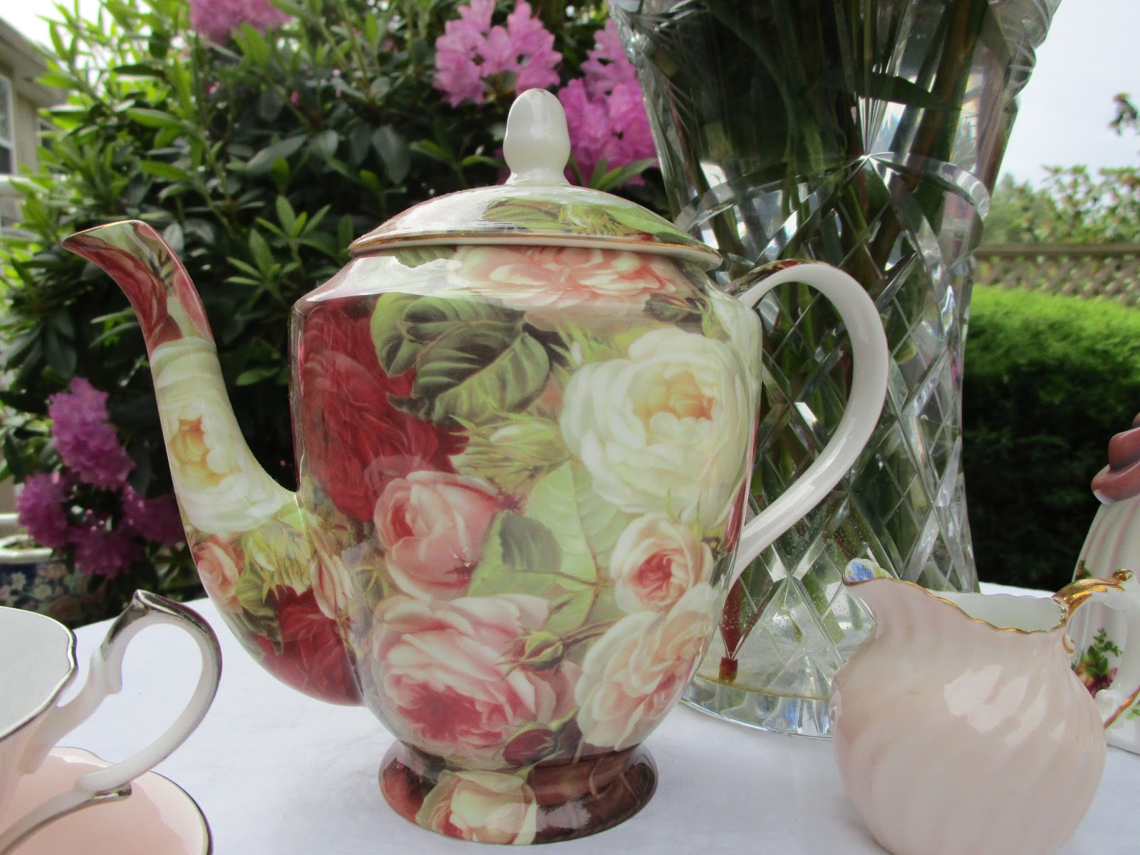 Karen's Cottage and Castle: A Coral Tea Time