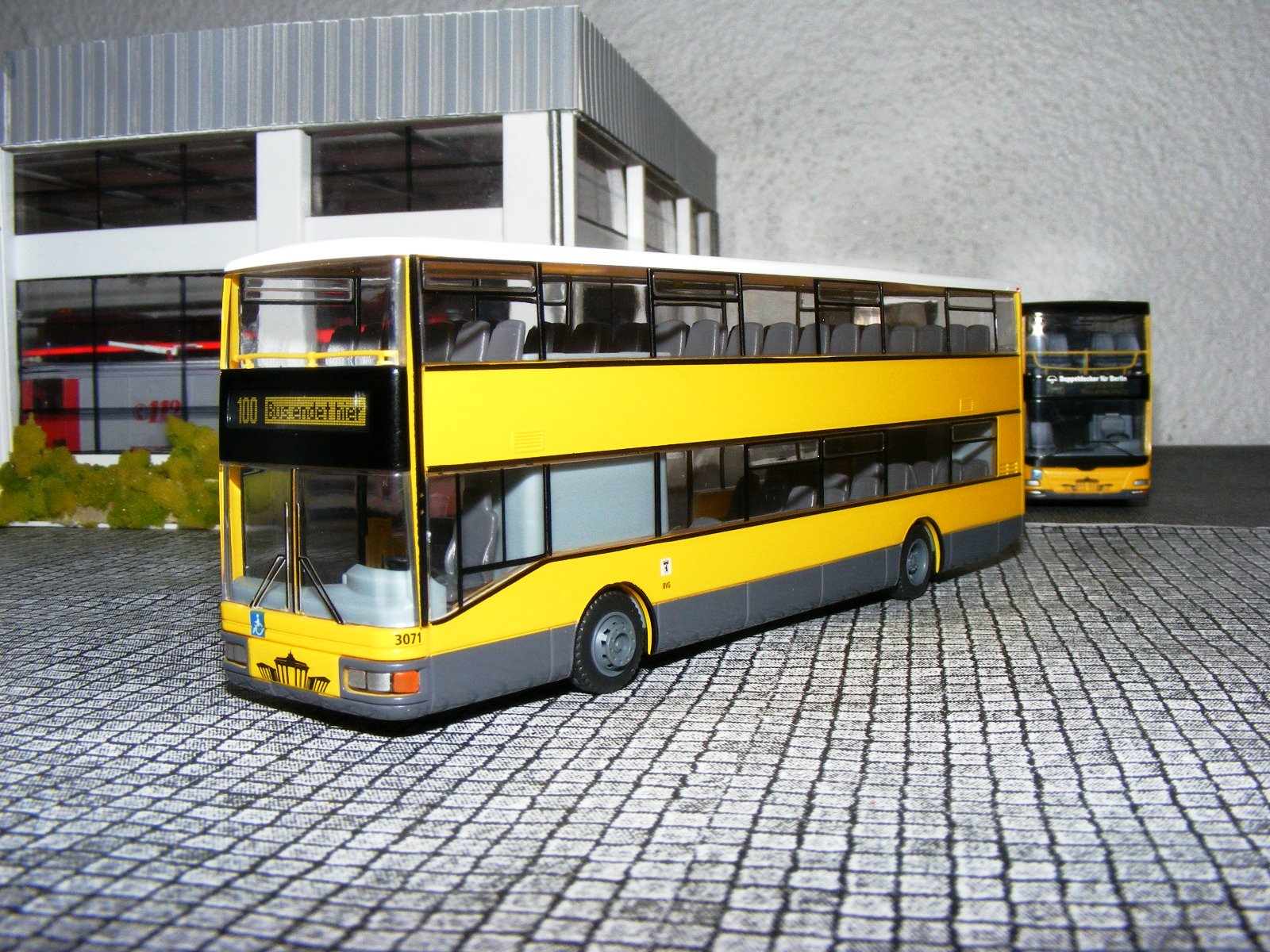 PORTUGAL BUSES DESIGN: BVG - MAN DN95