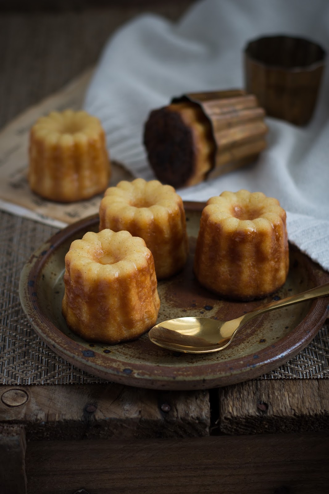 Chic, Chic, Chocolat: Cannelés bordelais