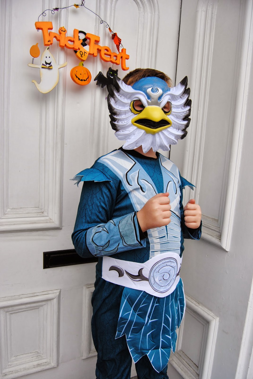 Momma's Gone Over the Wall: Skylanders Halloween Costumes: Review