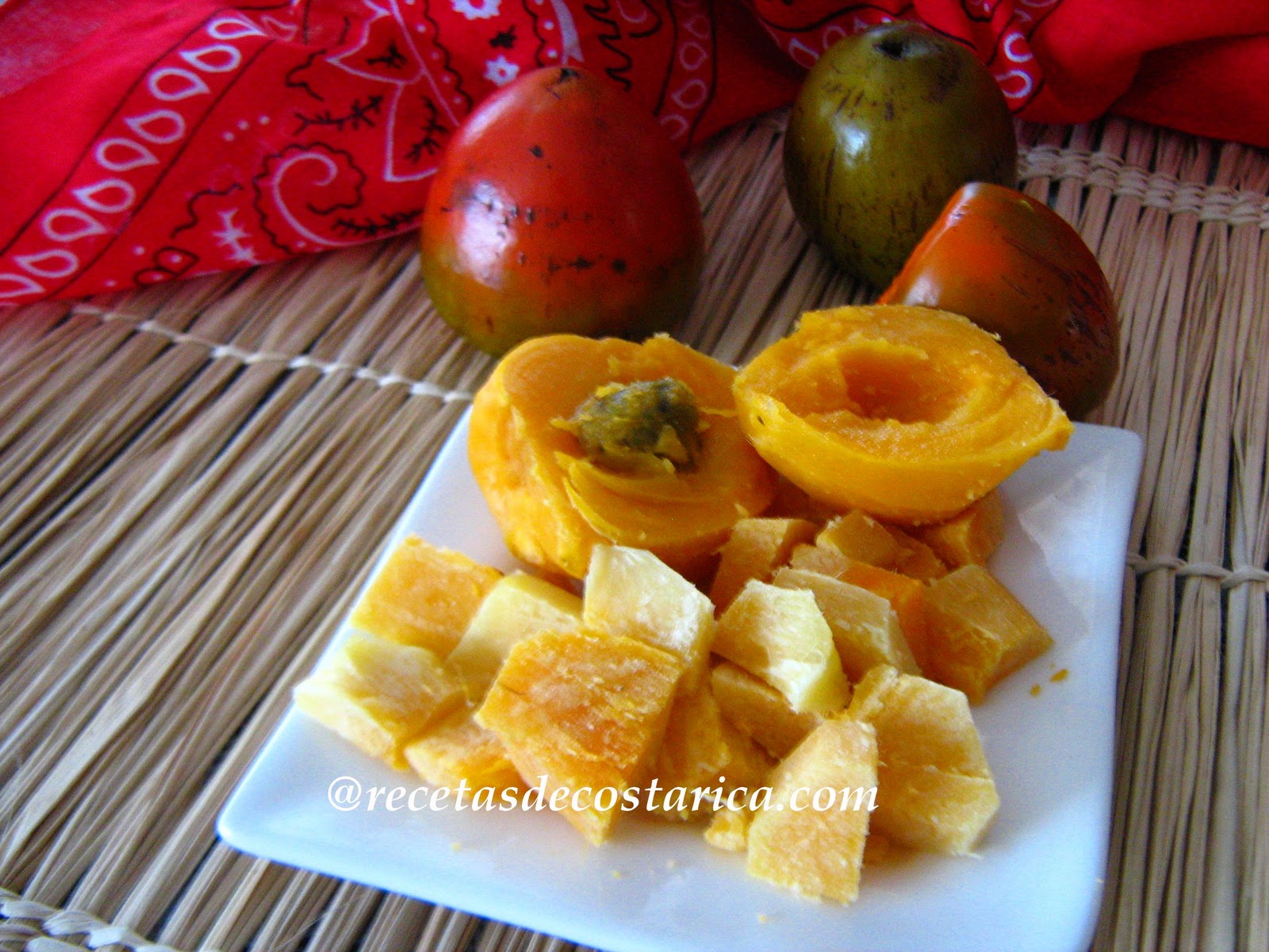 Cocina Costarricense: lengua al pejibaye