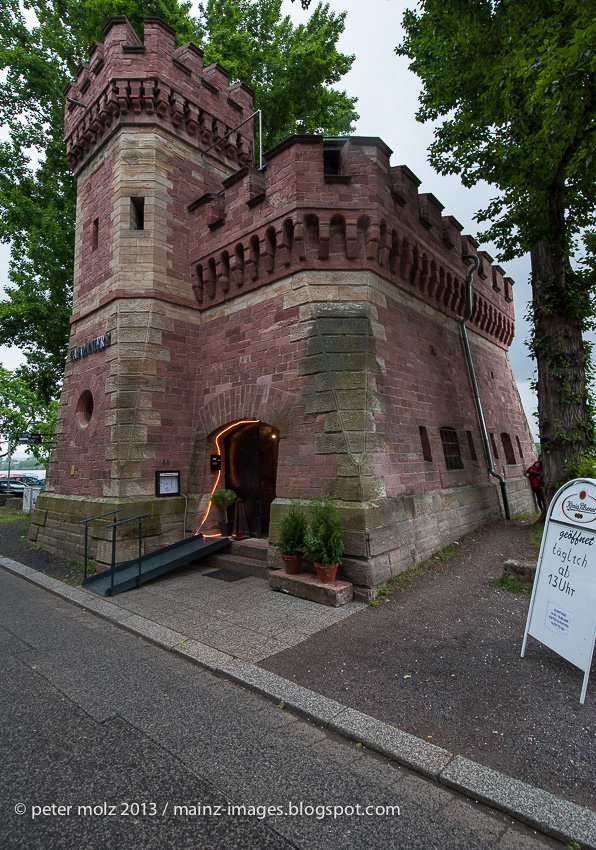 Mainz-Images: Spaziergang am Rheinufer