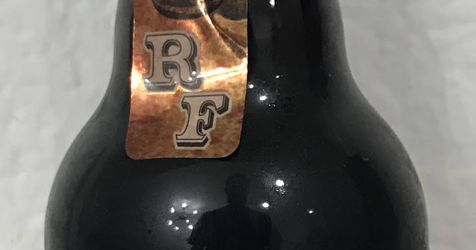 Cosmo's Root Beer Reviews: Rocket Fizz Root Beer (with nutmeg)