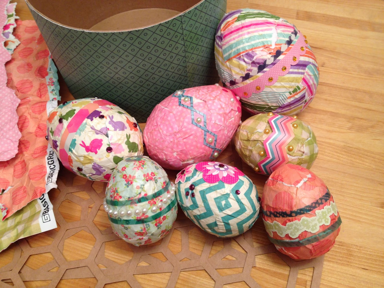Beth Watson Design Studio: Easter Egg and Basket Tutorial