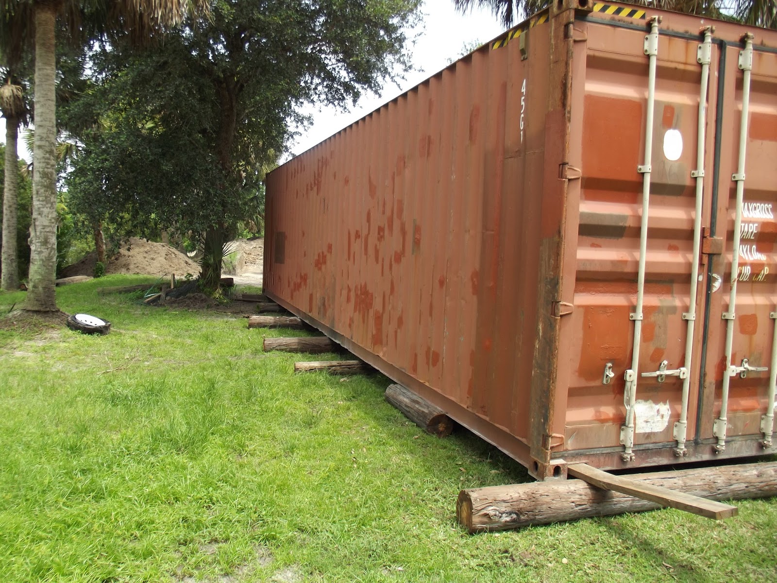 The Compound: 40' Container - The Gist of Things
