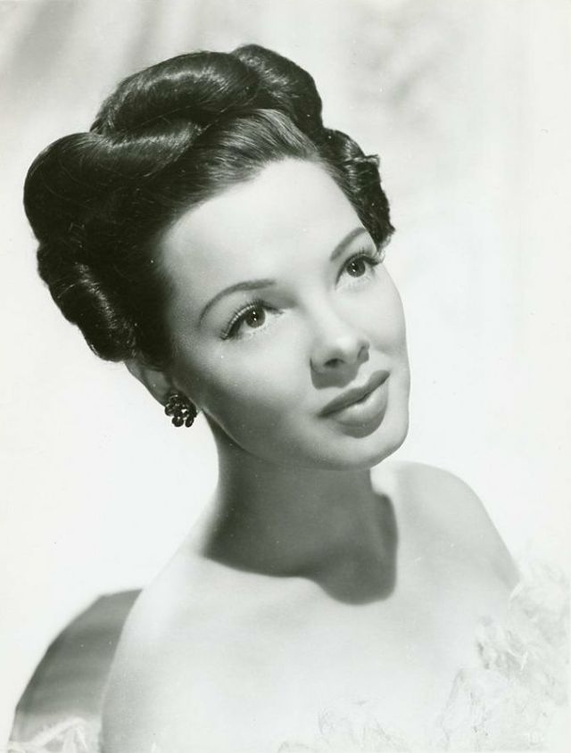 40 Gorgeous Photos of a Young Kathryn Grayson in the 1940s ~ Vintage ...