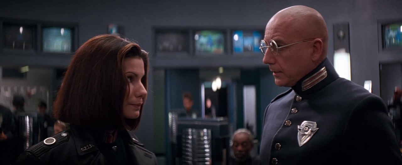 Elokuvatirkistelijä - Leffablogi: Demolition Man