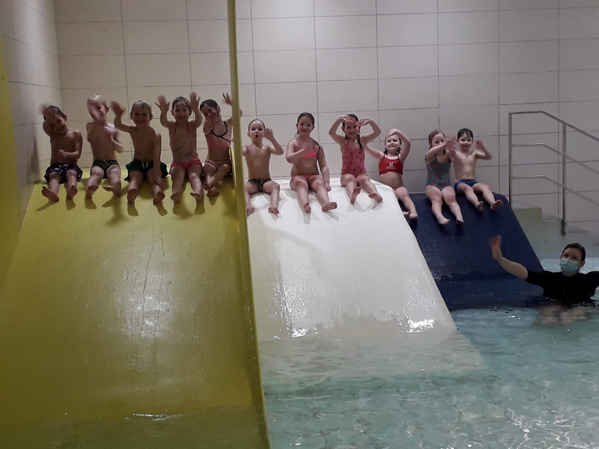 2e - 3e kleuter Bovekerke: Met de vlinders naar het zwembad!