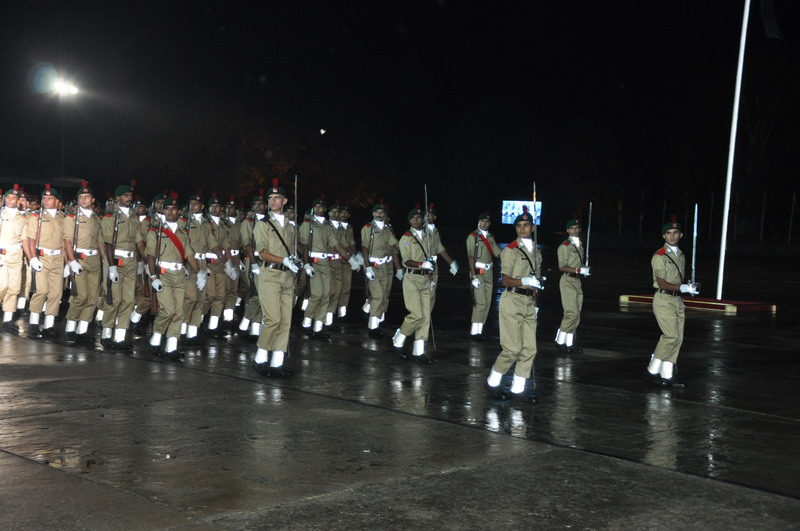 Pakistan Military Academy: Azadi Parade 2013 at Pakistan Military ...