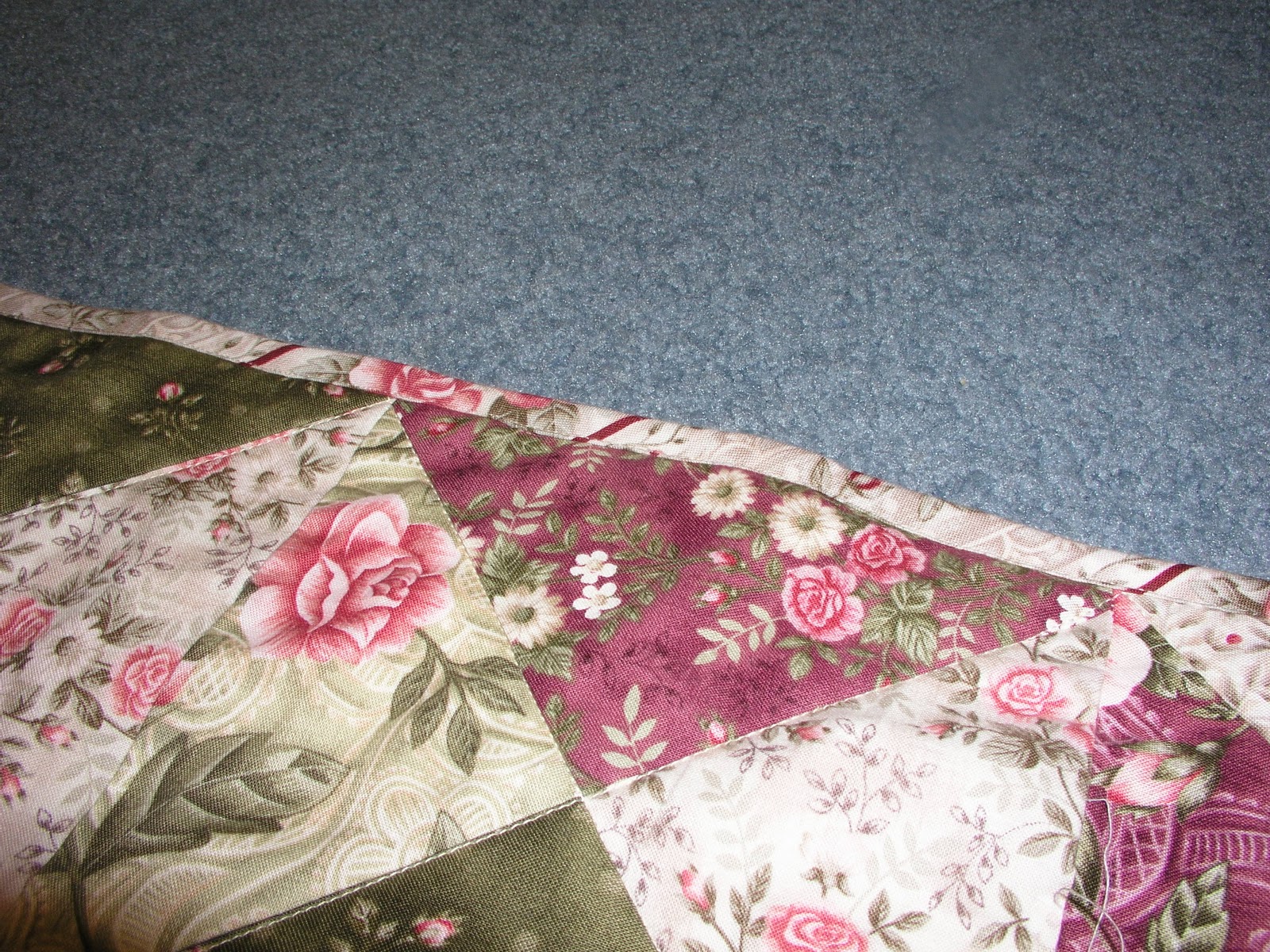 My Quilt Corner: Zen Rose Quilt DONE!