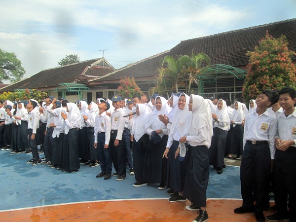 PENGUSAHA MUSLIM YOGYAKARTA: HUT SMP N 3 GAMPING YG KE -34 SLEMAN ...