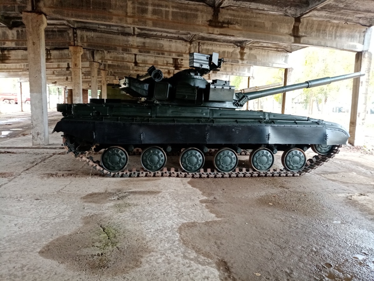 Historia y tecnología militar: T-64BV y PT-76 en un centro de ...