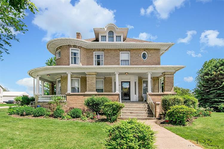 Sweet House Dreams: 1908 Brick Victorian in Ohio, Illinois