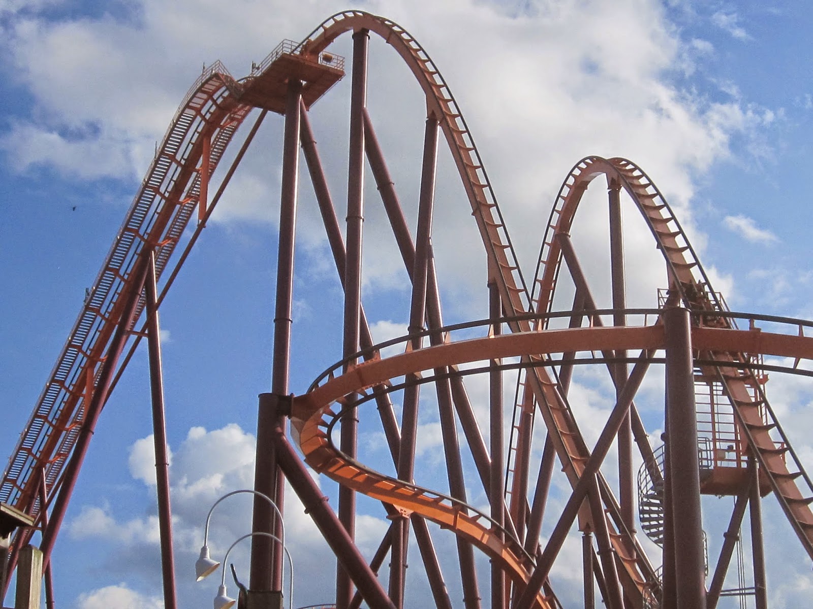 Bobbie's Roller Coaster And Theme Park Reviews: RAGING BULL