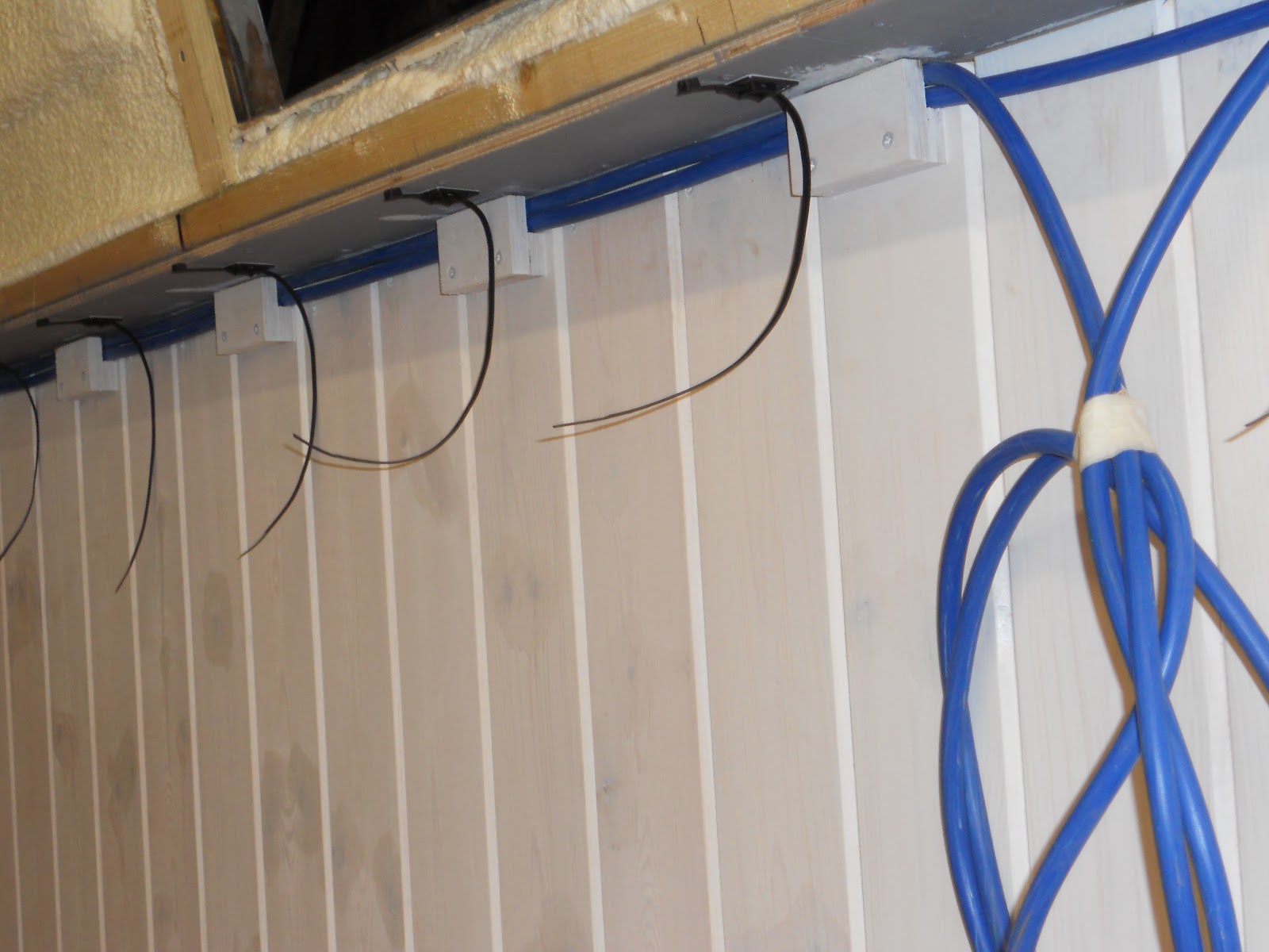 Harris & Watson Narrowboat Build: Hull lining, cable carriers and ...