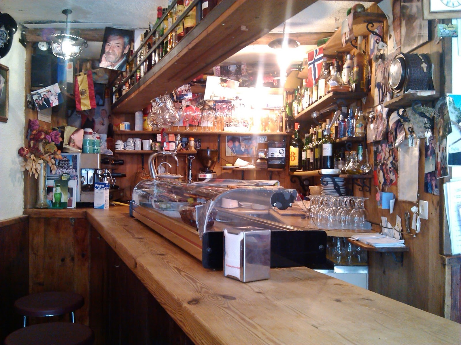 Dale Caña Marbella : Bar muy curioso en Marbella: Tasca Antonio & Friends
