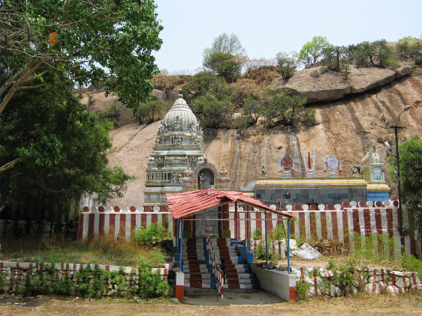 ThinkBangalore: RamaDevara Betta , Ramgiri , Ramanagar - awesome hill ...