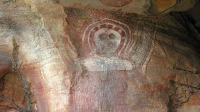 10,000 Year Old Rock/Cave Paintings Depicting Aliens And UFOs