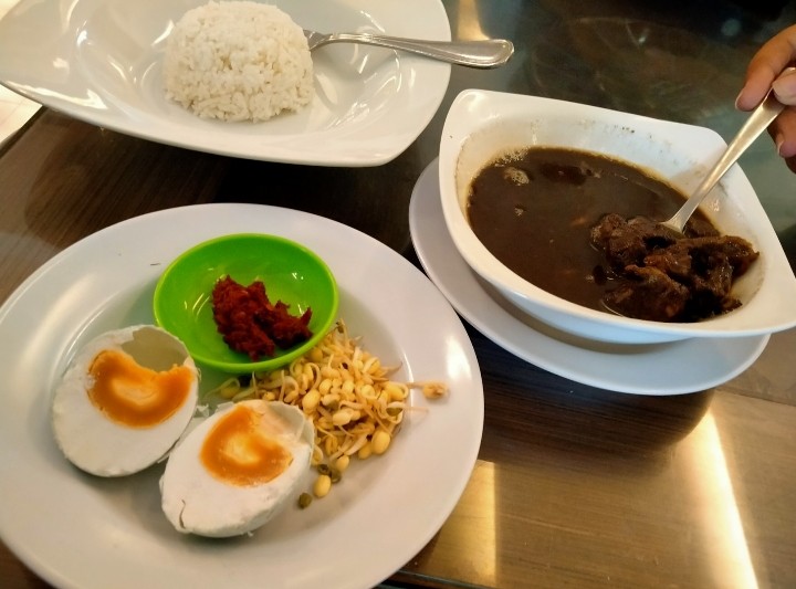 Menu Nusantara, Sajian Kuliner Kenangan di Resto Chanadia Semarang - My ...