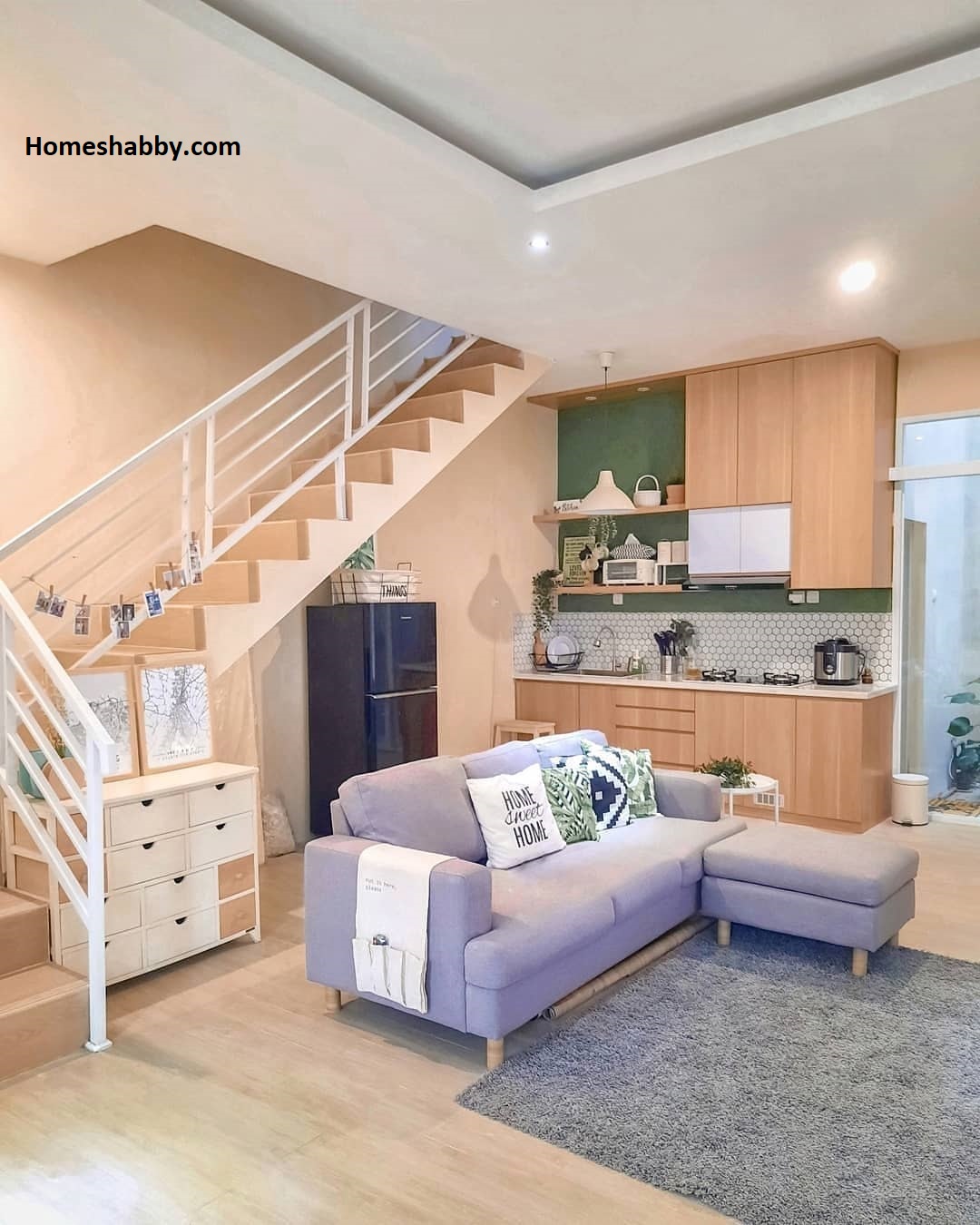 6 Ide Desain Tangga Rumah Minimalis dengan Bentuk L, Paling Banyak ...