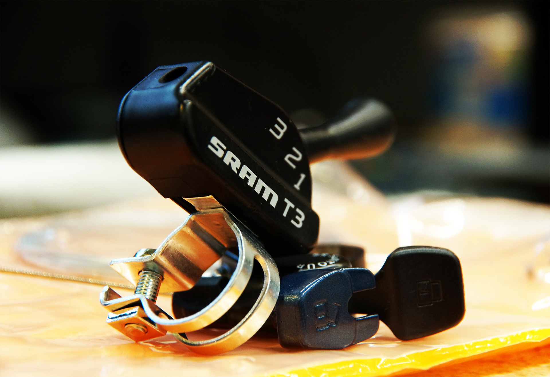 브롬톤 기어레버 변경 sram t3 선투어(suntour) 리모트 레버