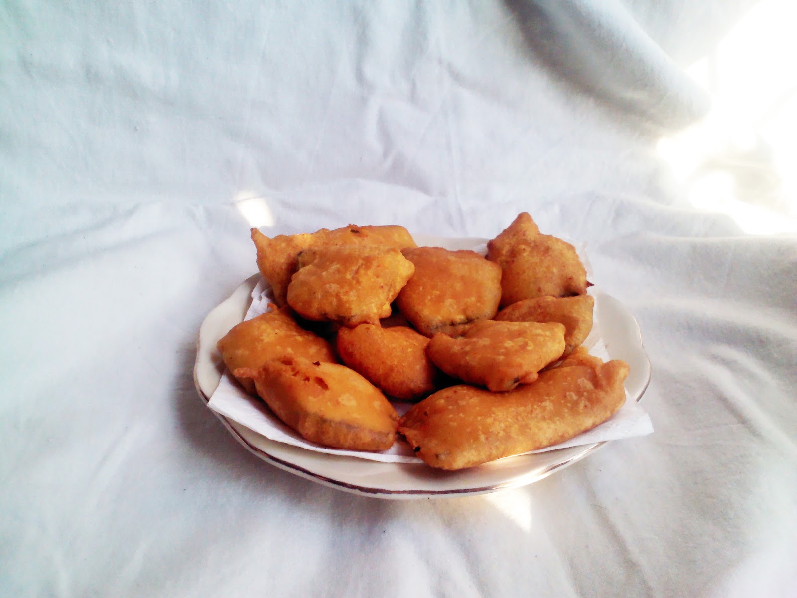 Nimmy's Kitchen: Raw Banana Fritters / Vazhakka Bajji