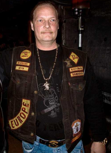 - McRazzia - Länkar till veckans mediabild om MC, klubbar, gäng, crime ...