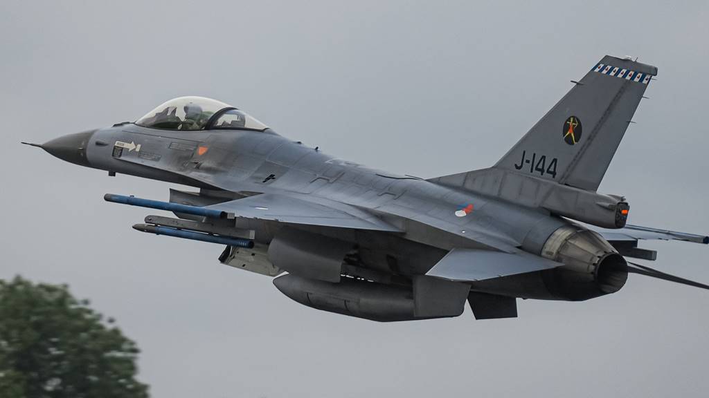 Dutch F-16s say goodbye to Leeuwarden Air Base - Blog Before Flight - Aerospace and Defense News