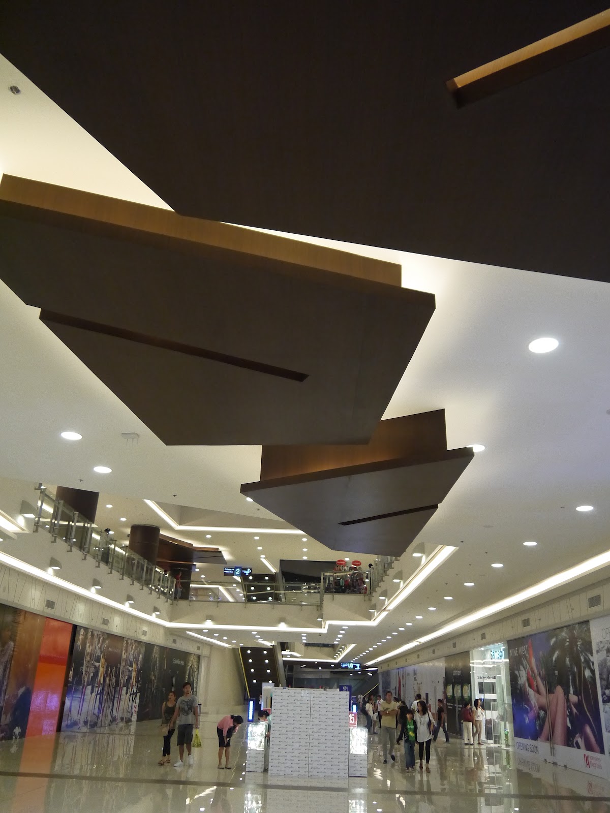 Robinsons Magnolia ~ ONEstyle