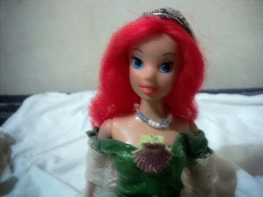 Knocked-off!: Bootleg Toy Review : Bootleg Elsa 12" doll