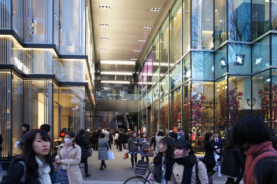 japan-architects.com: oak omotesando (オーク表参道) ＋ 杉本博司による空間デザイン