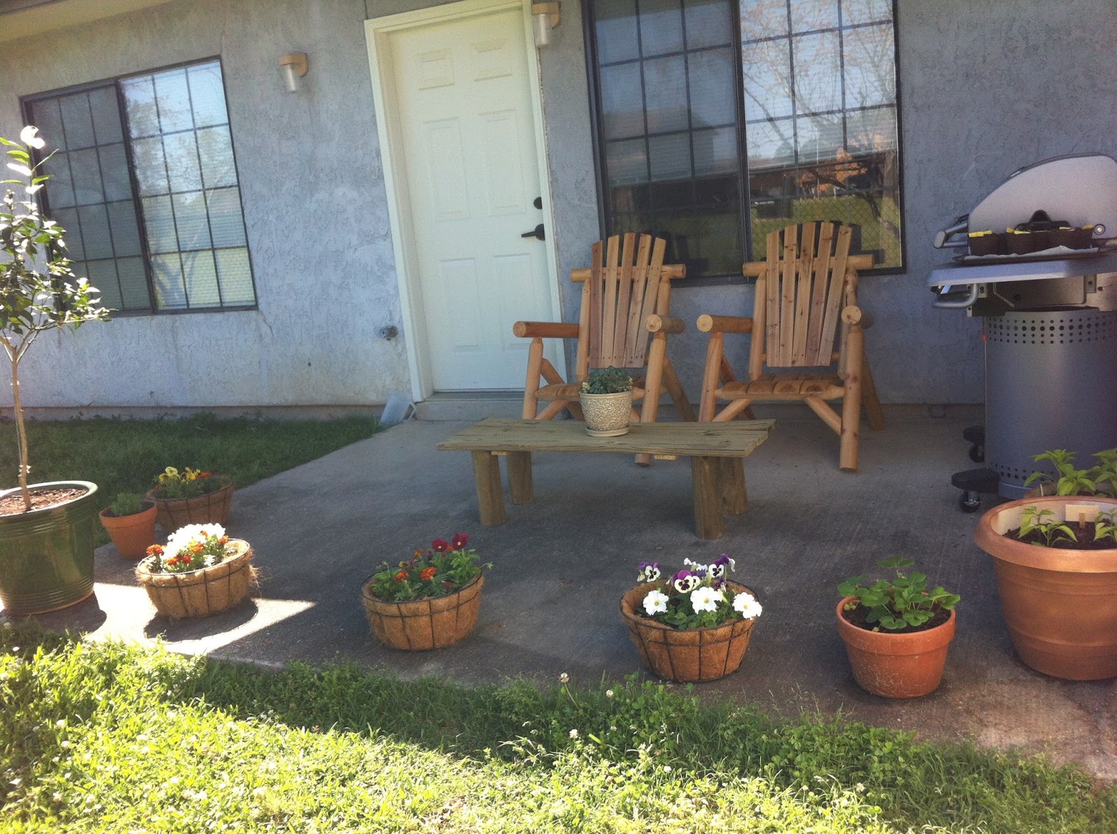 The Marie Project: Fence Post Patio Table