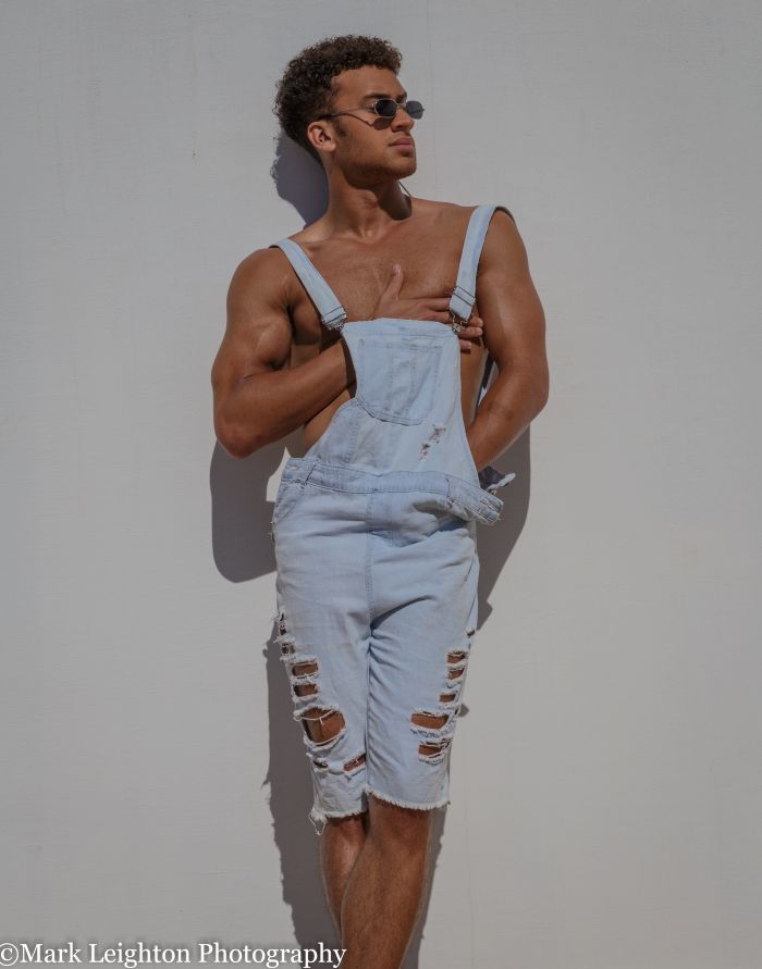 Favorite Hunks & Other Things: Friday, May 21, 2021