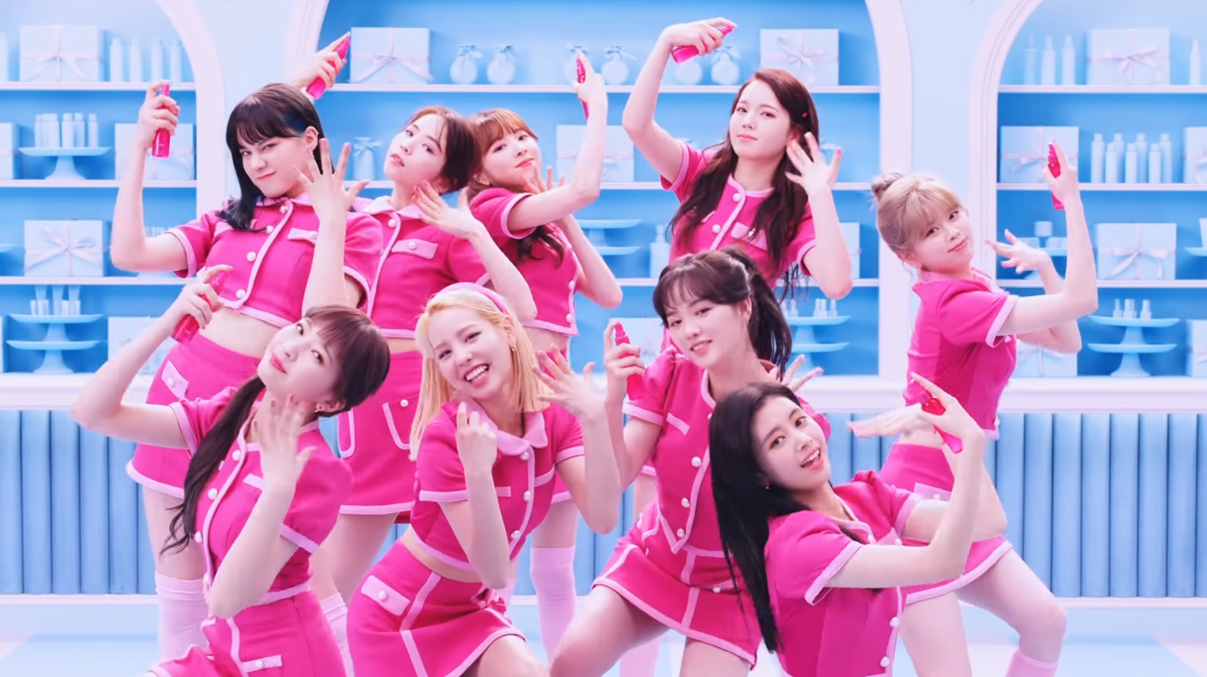 NiziU、新テレビCM「KOSE×NiziU メイク キープ ミストEX編」が全国でオンエア開始、新曲「I AM」ショートMVのようなハイクオリティの映像 ~ All About GIRLS ...