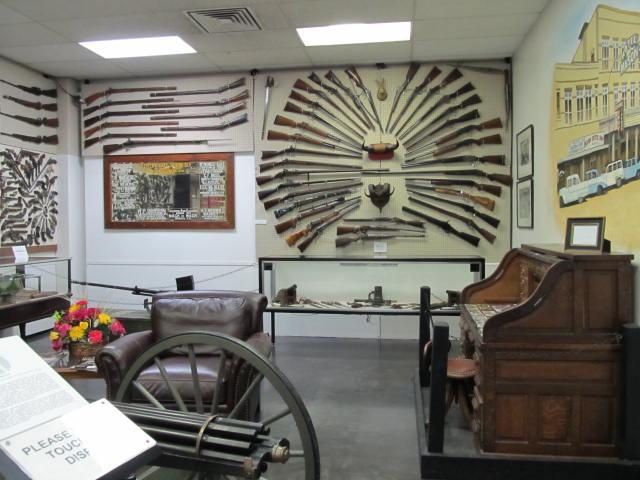 Claudia's Page: J.M. Davis Gun Museum, Claremore