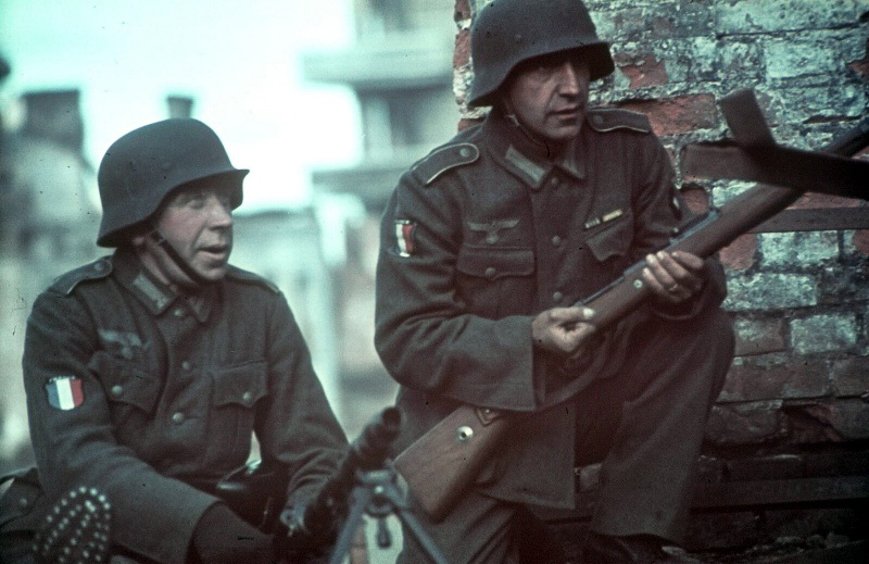 WORLD WAR II BIBLE: French Wehrmacht Volunteers Inward A Captured ... WORLD WAR II BIBLE: French Wehrmacht Volunteers Inward A Captured ...