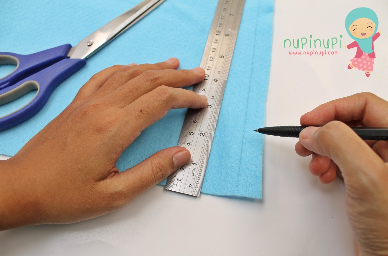 TIPS MENGGUNTING KAIN ~ Kursus Menjahit